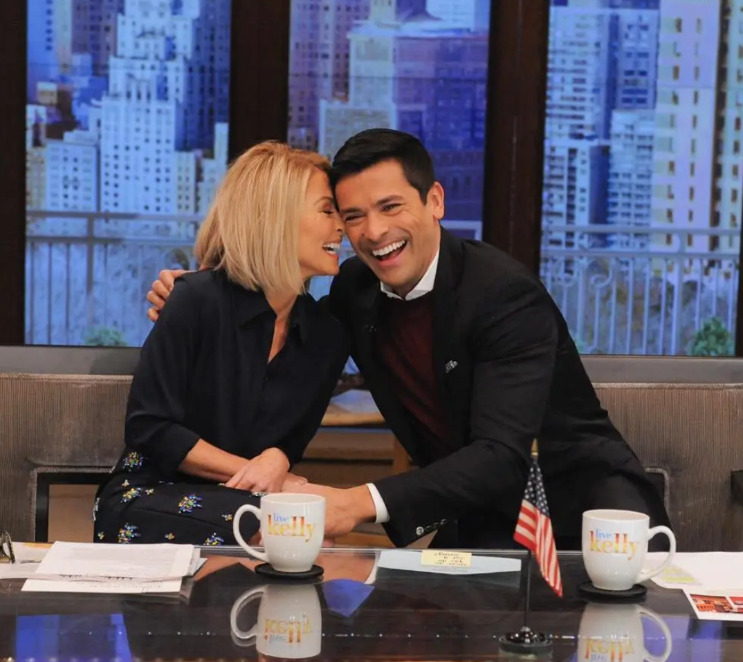 Kelly Ripa’s Nutritionist Breaks Down Her Full Day Of Eating, And It’s ...